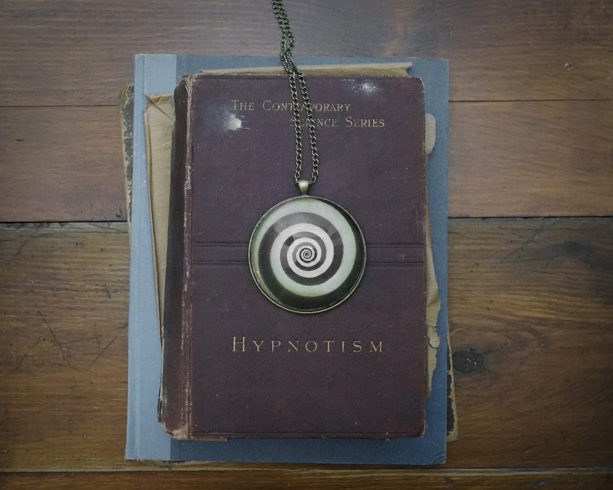 Hypnotic Spiral Pendulum Necklace – Shawcross Yard